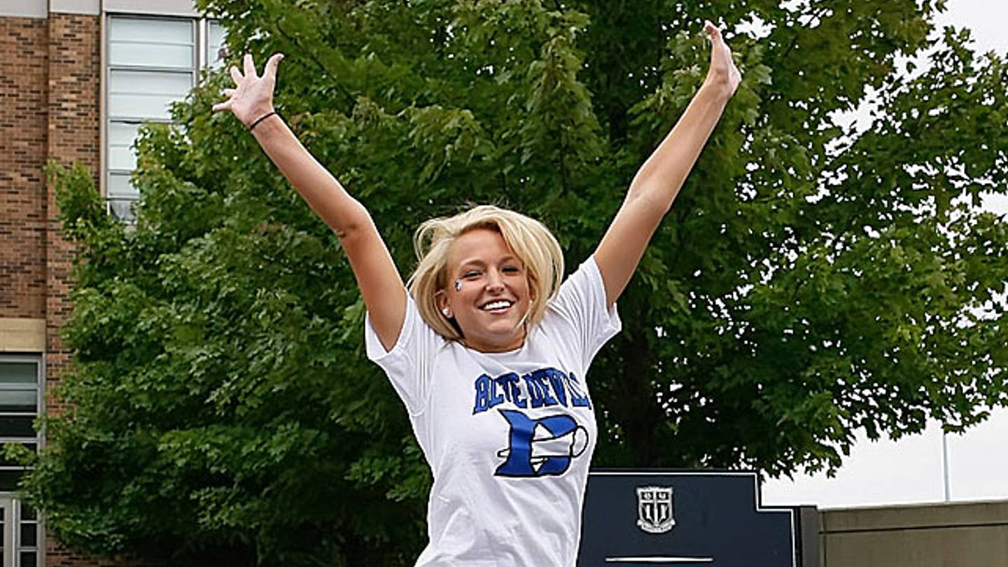 Cheerleader of the Week - Sports Illustrated