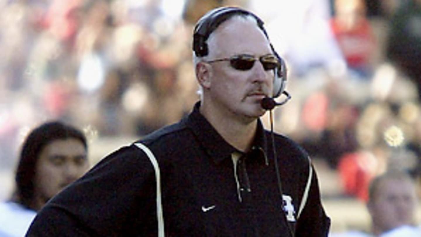 Andy Staples: Akey has performed minor miracle by leading Idaho to 6-1 ...