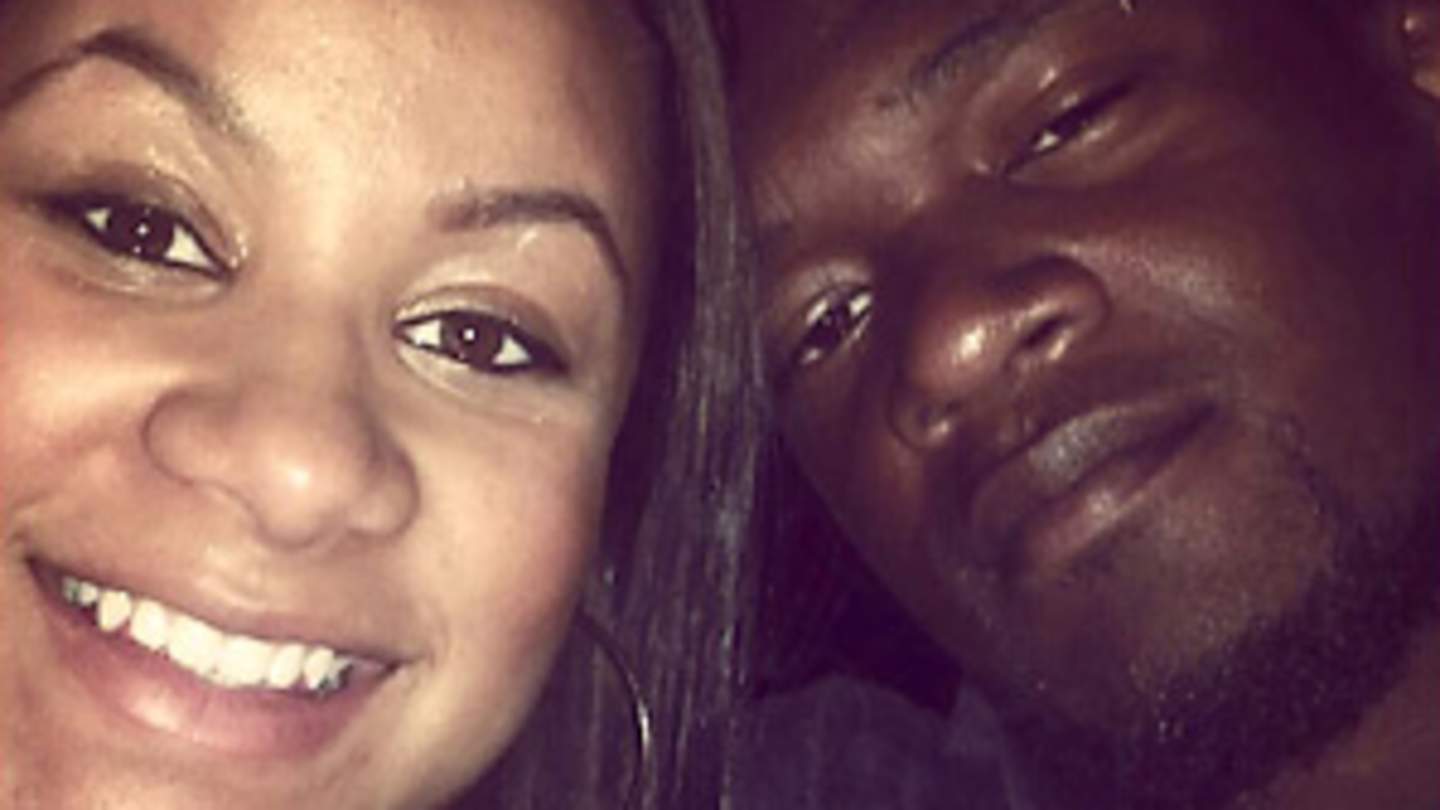 Belcher's mom says she loves son, slain girlfriend - Sports Illustrated