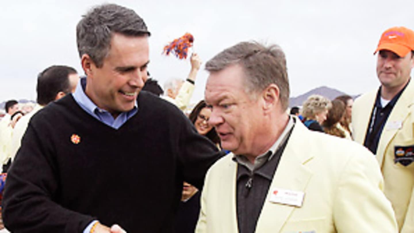 Yellow blazer to orange jumpsuit for Junker? - Sports Illustrated