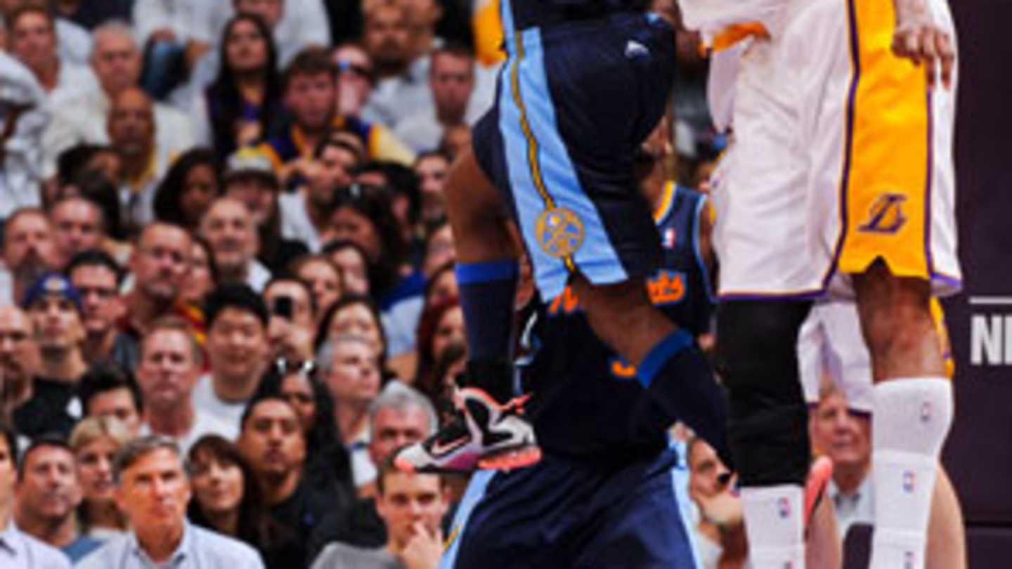 Lee Jenkins: Bynum re-assumes crucial role with Lakers' in Game 1 rout ...