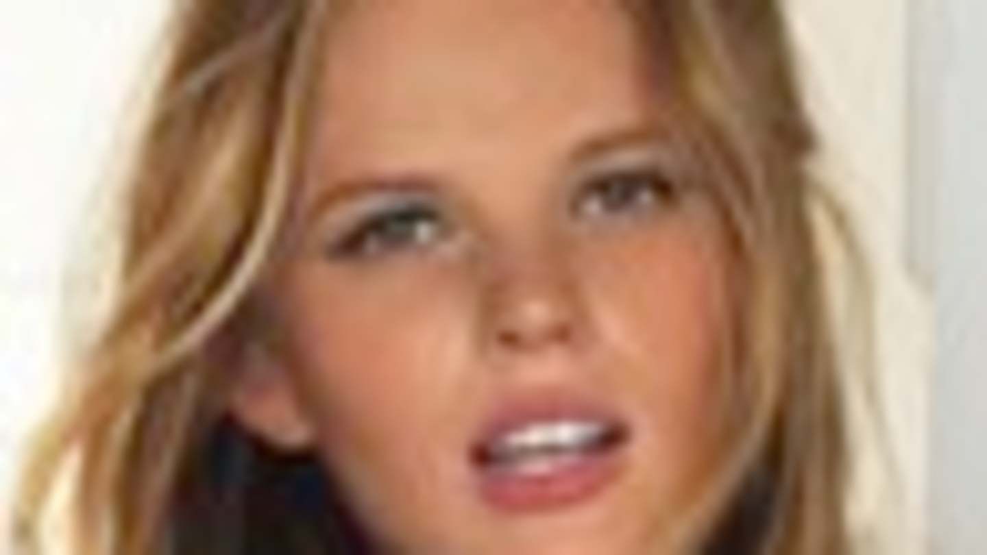 Anne V - Sports Illustrated