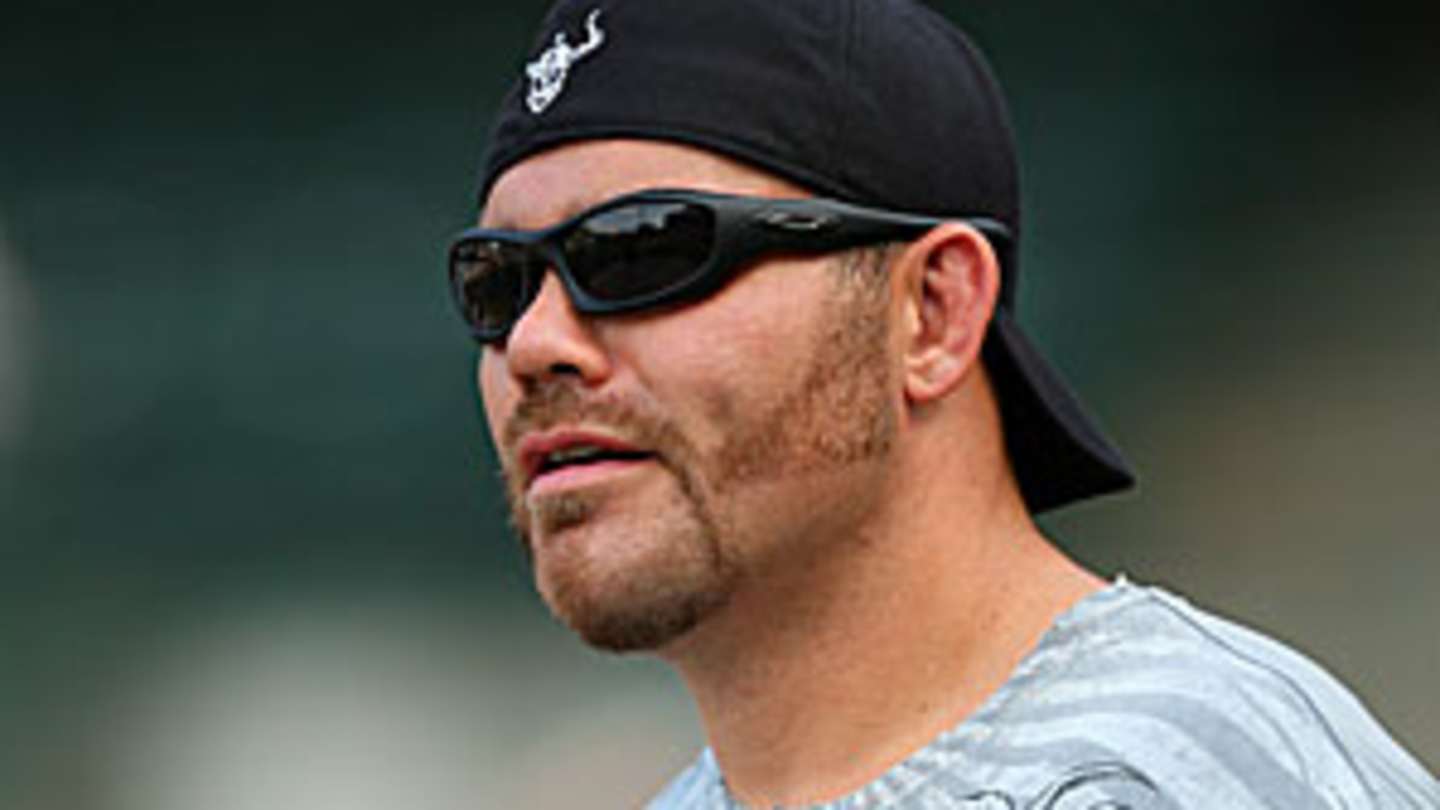 Sylvia's boxing debut nixed - Sports Illustrated