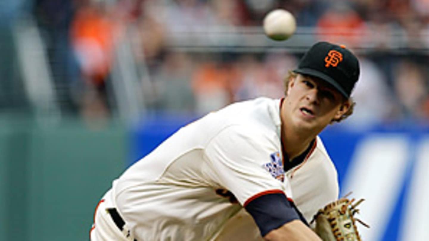 Cain-led Giants rout Rangers for 2-0 Series advantage - Sports Illustrated
