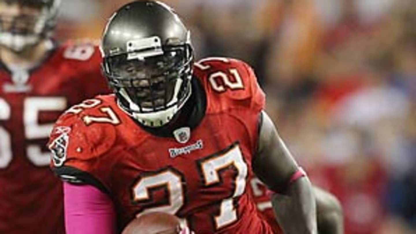 Peter King: LeGarrette Blount of the Bucs, Justin Smith of Niners proving to be vital players ...