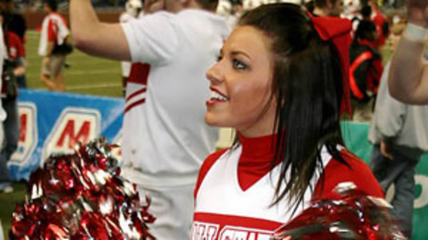 Cheerleader of the Week: Ball State's Molly - Sports Illustrated