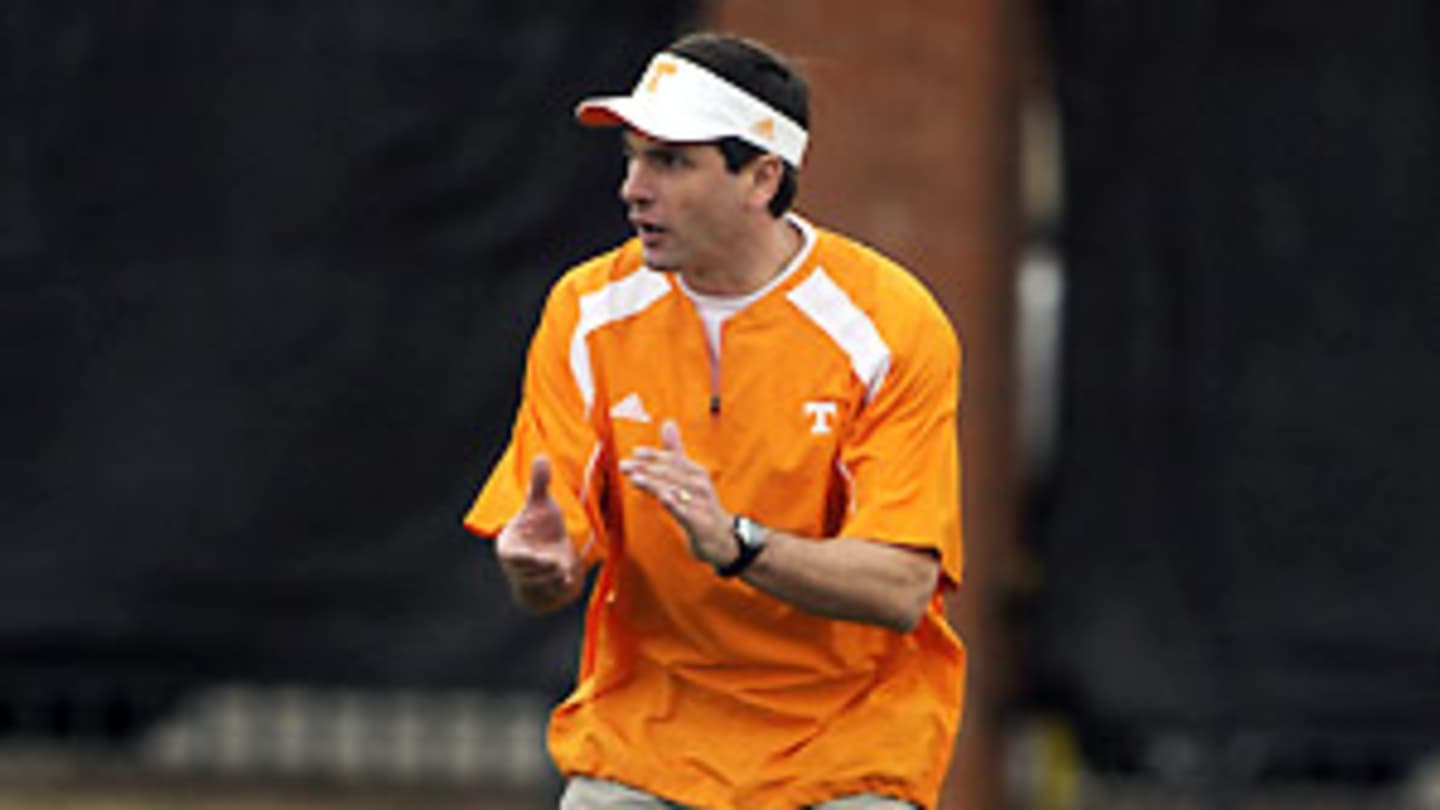 Andy Staples: Dooley aiming to salvage messy situation, earn Vols ...