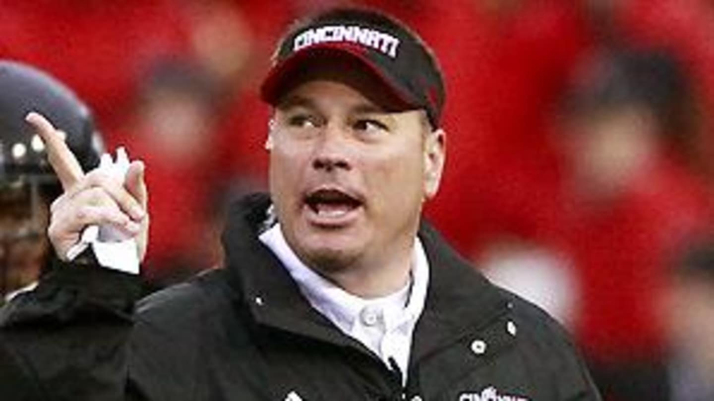 Paul Daugherty: Same offense, different vibe for Cincy under Butch ...