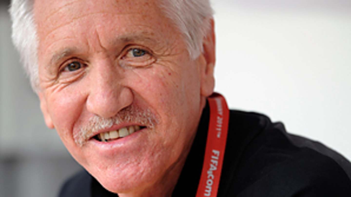 Sermanni makes U.S. debut vs. Scotland - Sports Illustrated