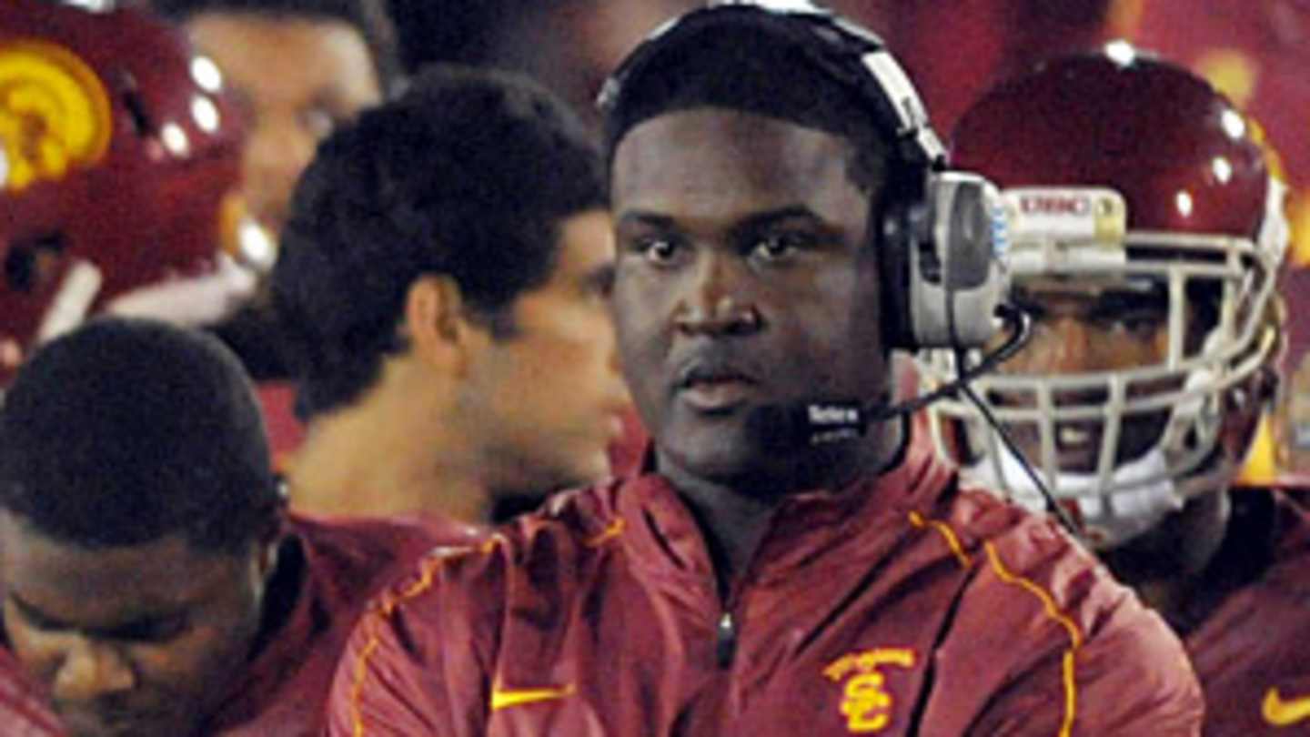 Tee Martin rejects Vols' coaching offer to stay at USC - Sports Illustrated