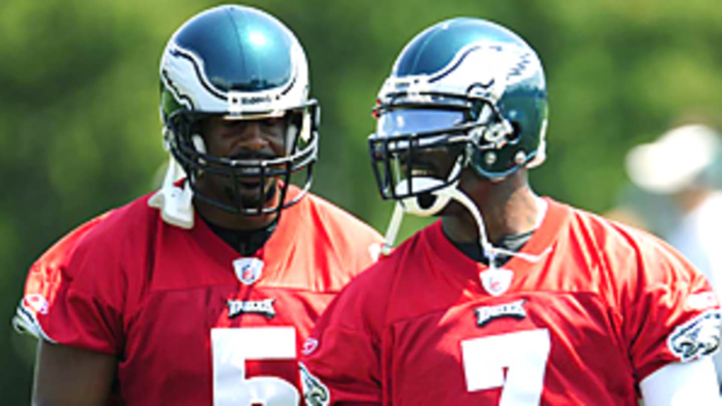 Peter King: More on the Vick signing; wrapping up camp tours - Sports ...