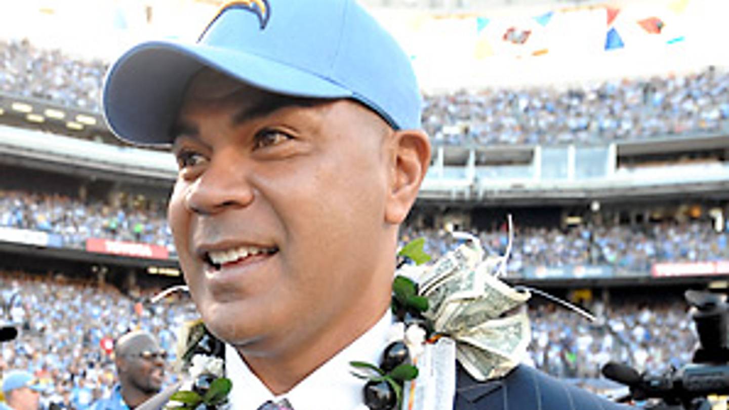 Junior Seau dead in possible suicide - Sports Illustrated