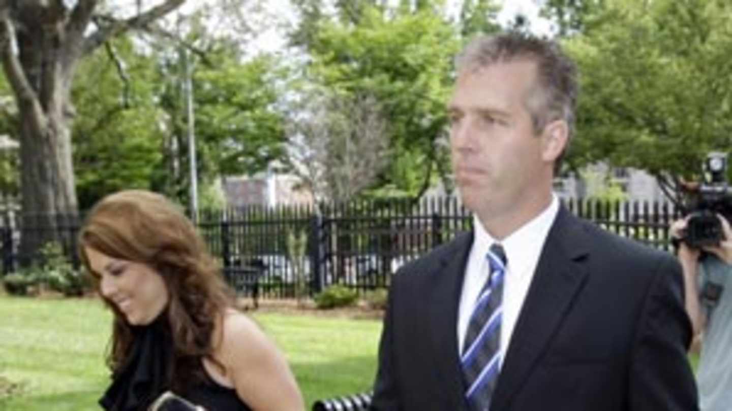 Tom Bowles: Right or wrong, Mayfield goes down swinging - Sports ...