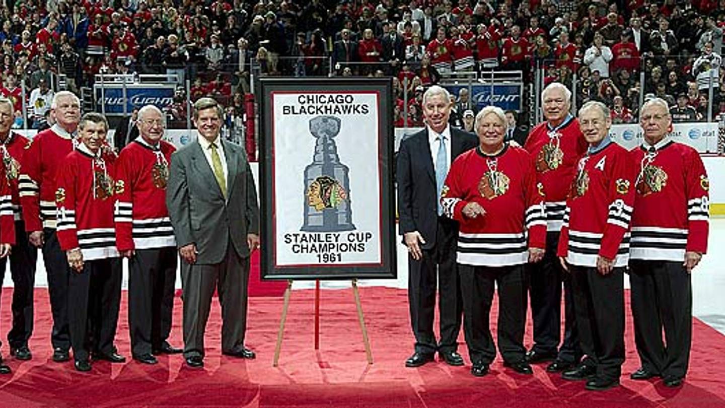 Blackhawks maintain link to past with class - Sports Illustrated