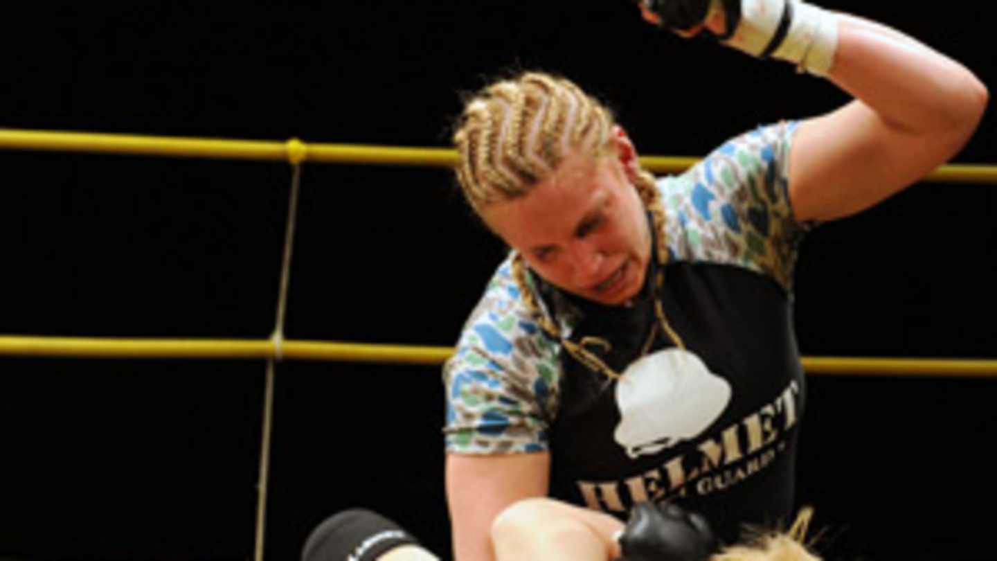 Lucas wins her first MMA title in Japan - Sports Illustrated
