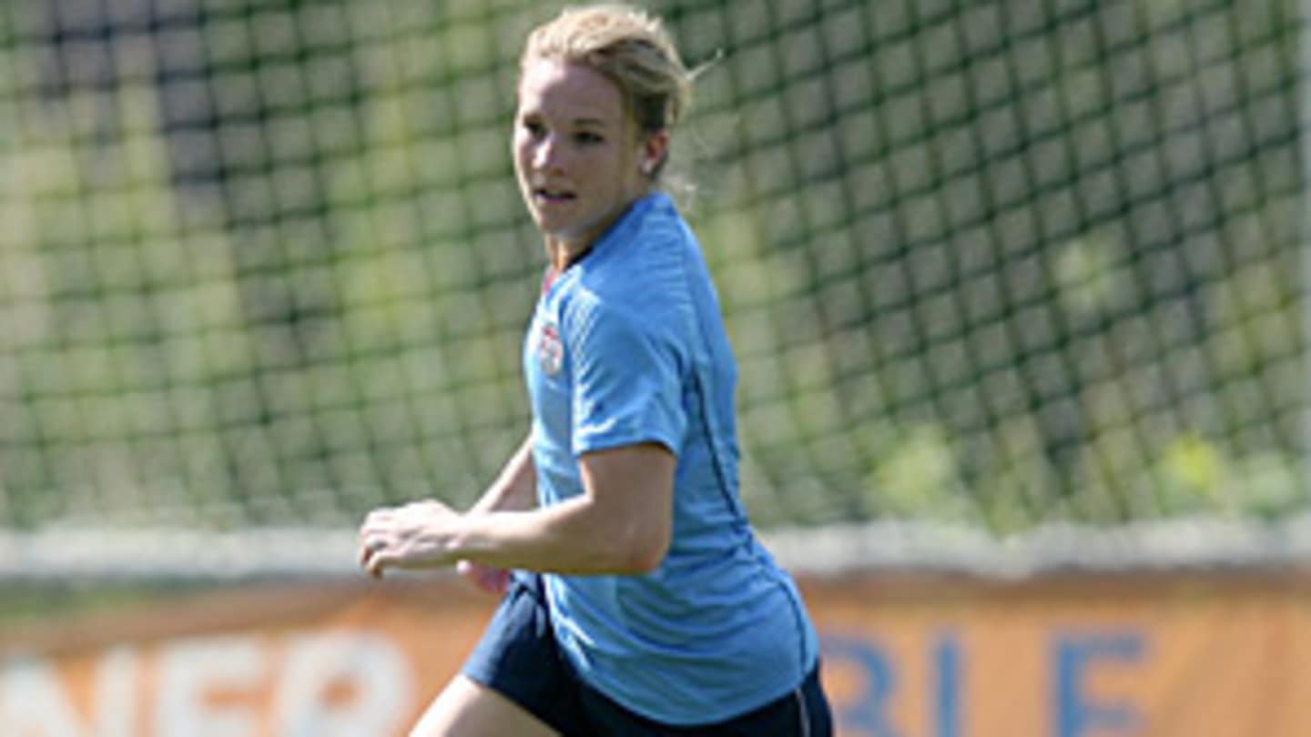 Get to know your college Olympian: Amy Rodriquez (women's soccer ...