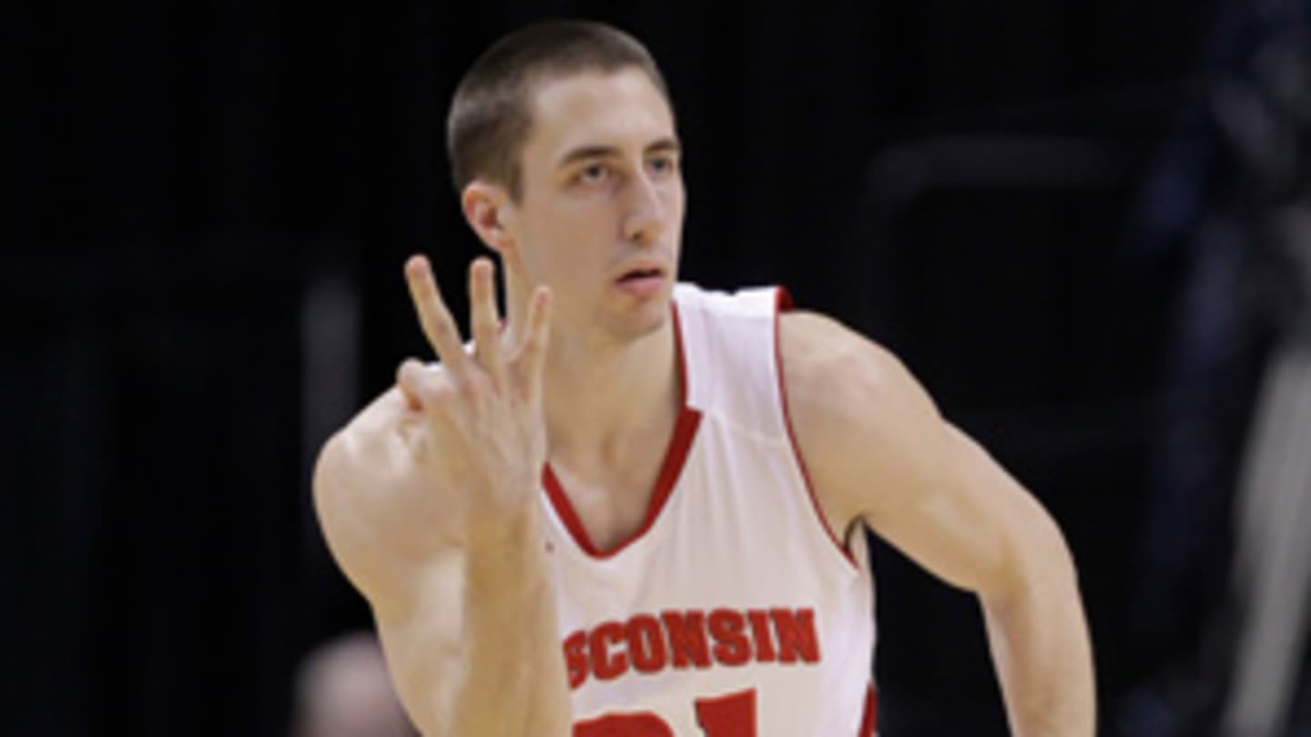 Badgers' Gasser tears ACL in practice, out for '12 - Sports Illustrated