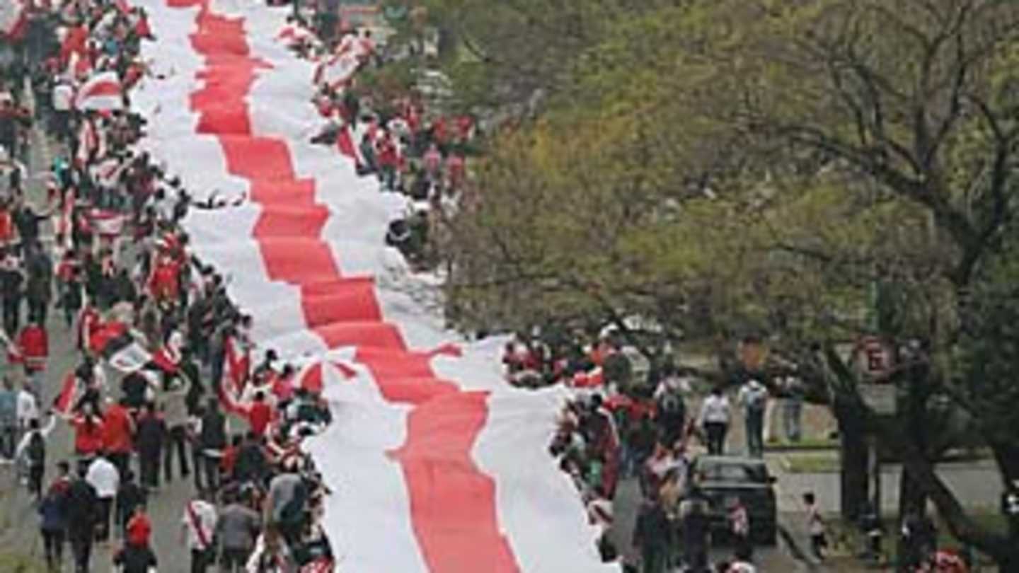 River Plate fans unveil banner, claim world record - Sports Illustrated