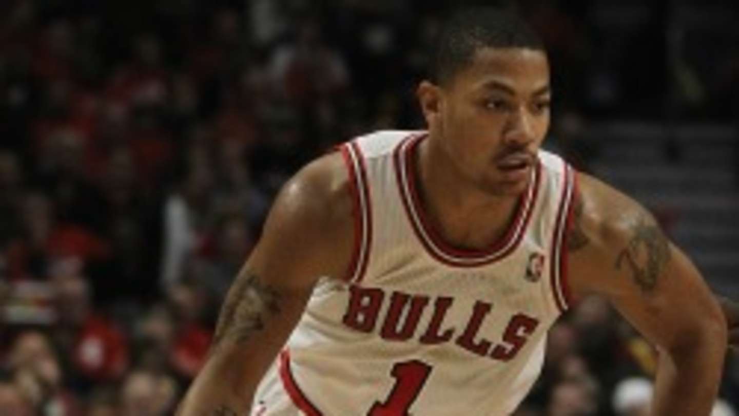 Bulls GM: Derrick Rose injury rehab 'right on schedule' - Sports ...