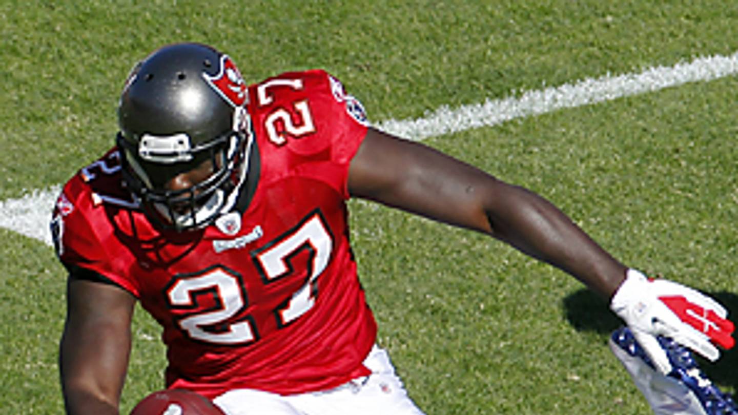Blount's talent not matching Buccaneers' level of trust - Sports ...