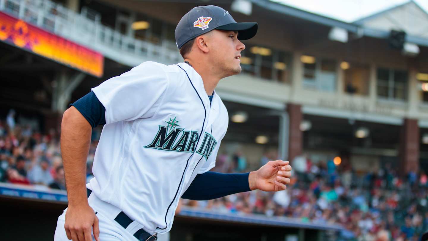Seattle Mariners' Deal With Evan White Is a Risky One - Sports Illustrated