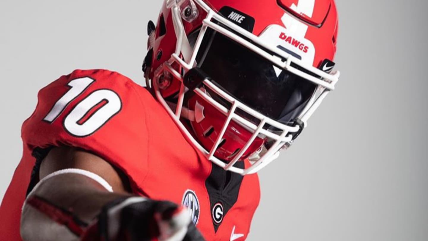 Top WR Target Arian Smith says Georgia is Where They Want To Be ...