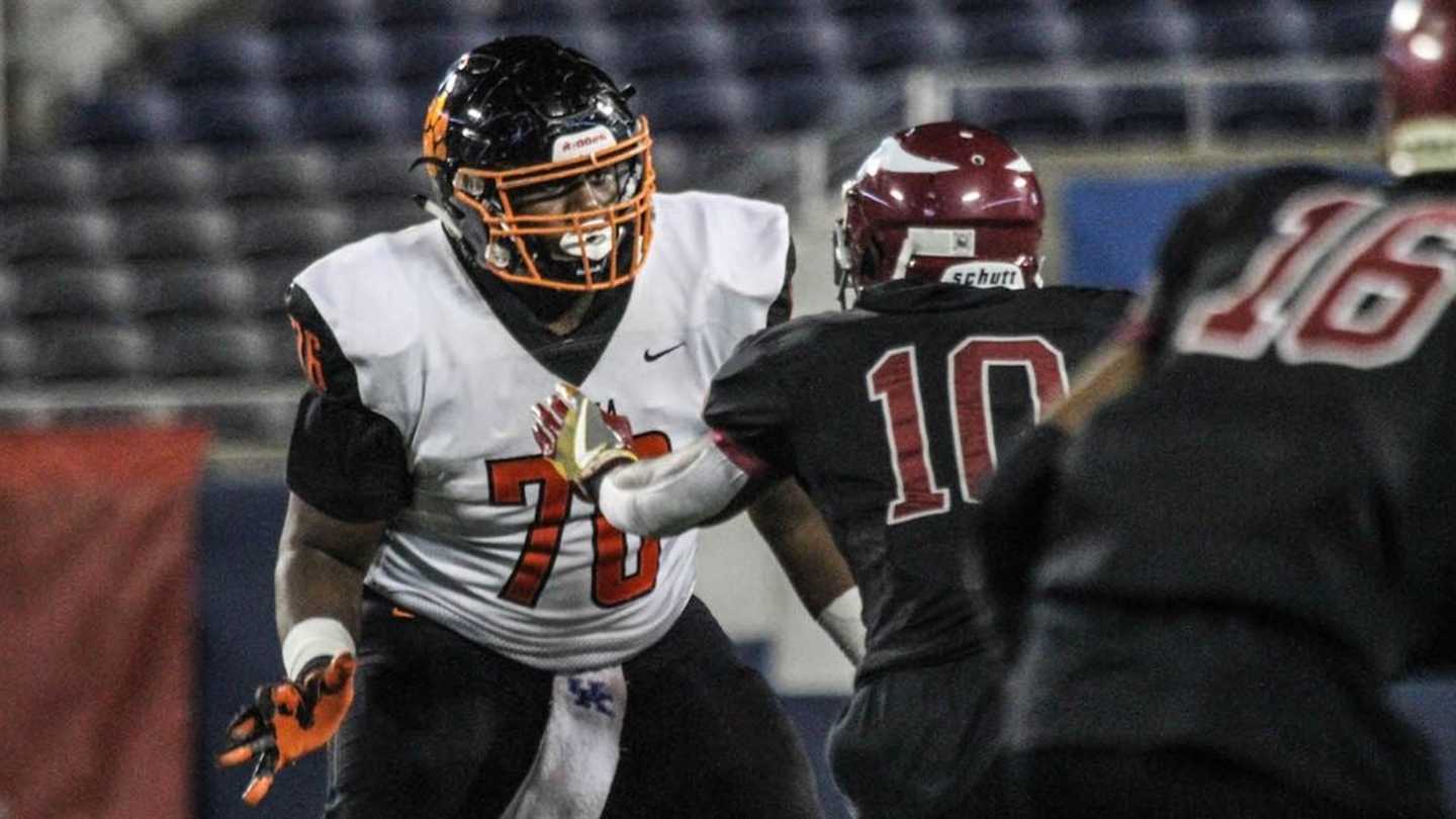 Offensive Lineman Richie Leonard Signs with the Gators - Sports ...