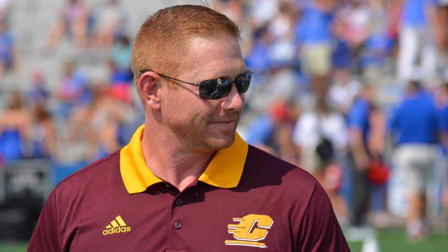 Mark Dantonio Adds NFL Veteran K Shayne Graham As Special Teams INTERN ...