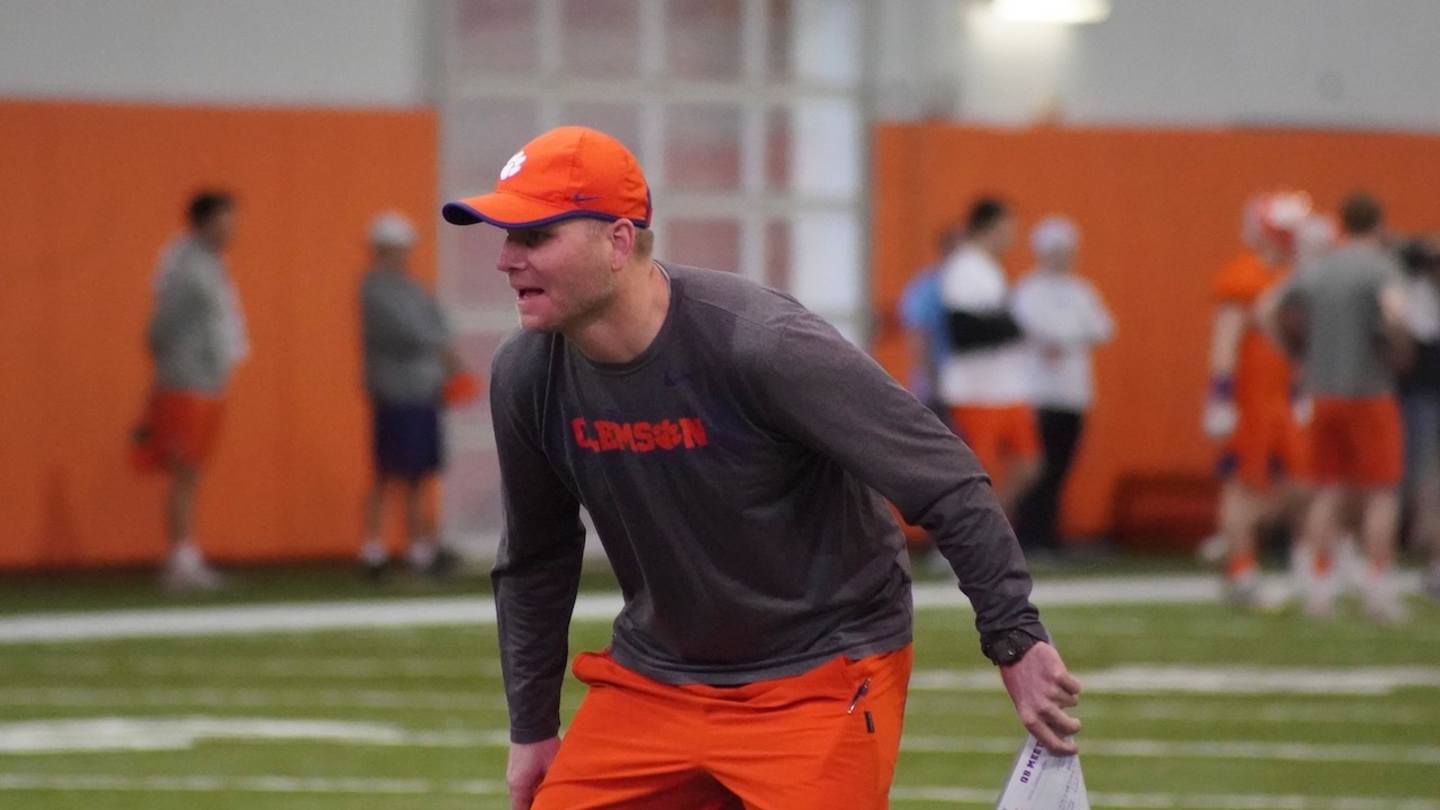 Early Look: Clemson Tigers Potential New OC Brandon Streeter - Sports ...