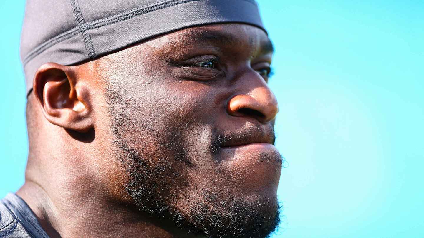 WATCH: Efe Obada Throwing Some Haymakers - Sports Illustrated Carolina ...