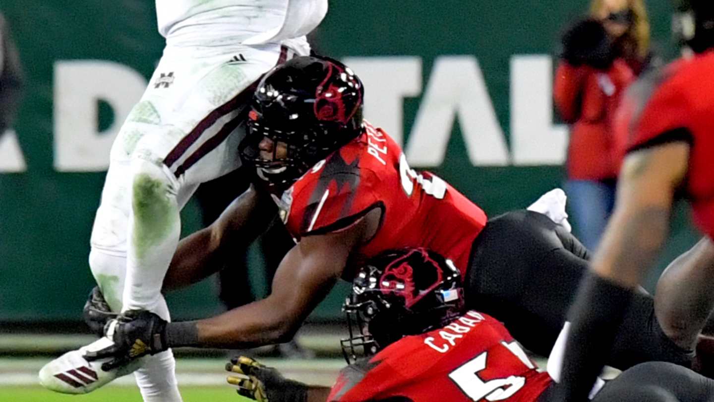 Tabarius Peterson a motivated leader on Louisville defensive line ...