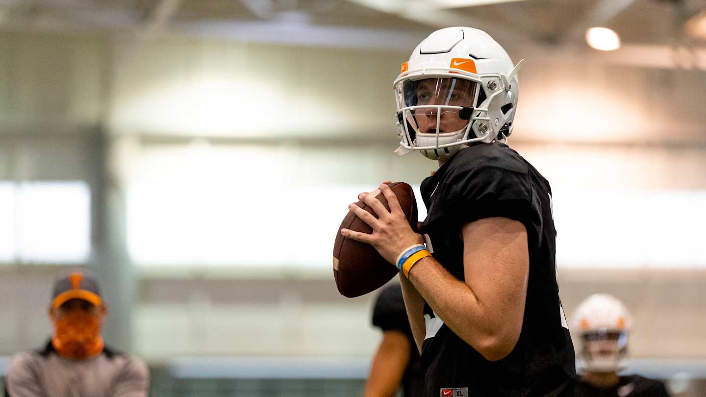 Tennessee Vols Head Coach Jeremy Pruitt Says QB Harrison Bailey 'Really ...