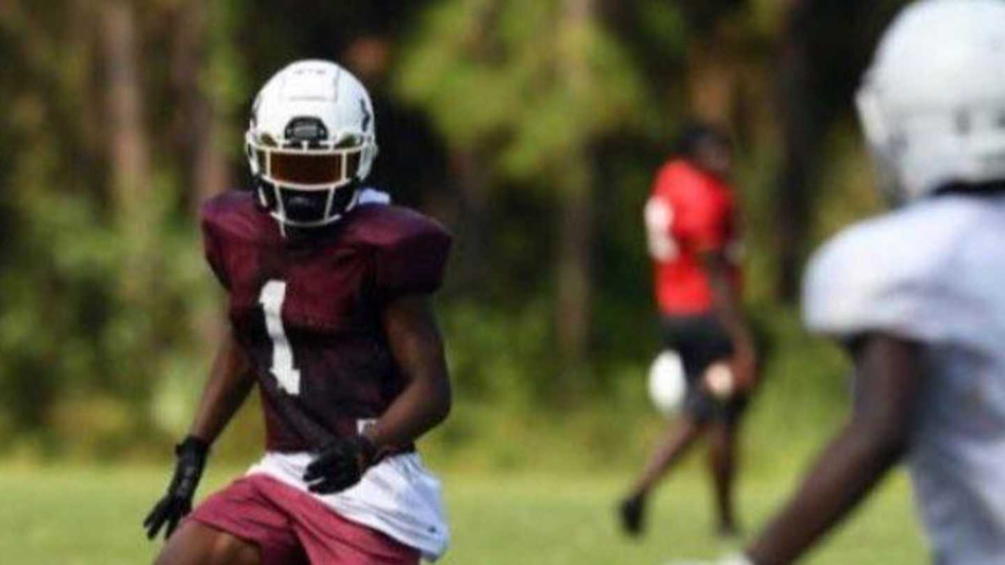 2022 CB James Monds III Could See Himself Playing For Michigan - Sports ...