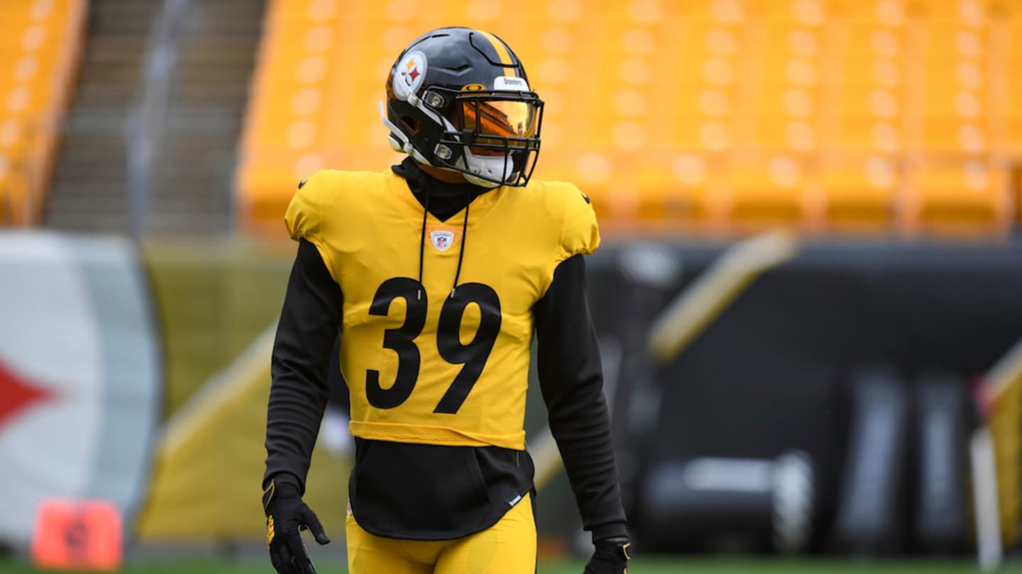 Steelers' Fitzpatrick Utilizing Cowboys and Giants Film to Prepare for ...