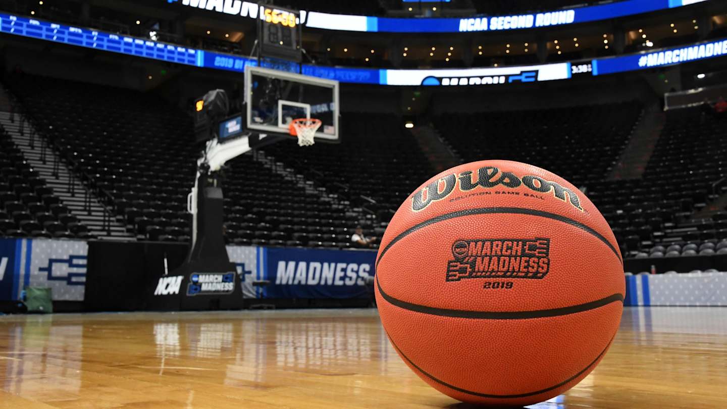 March Madness referee situation under microscope due to COVID - Sports ...