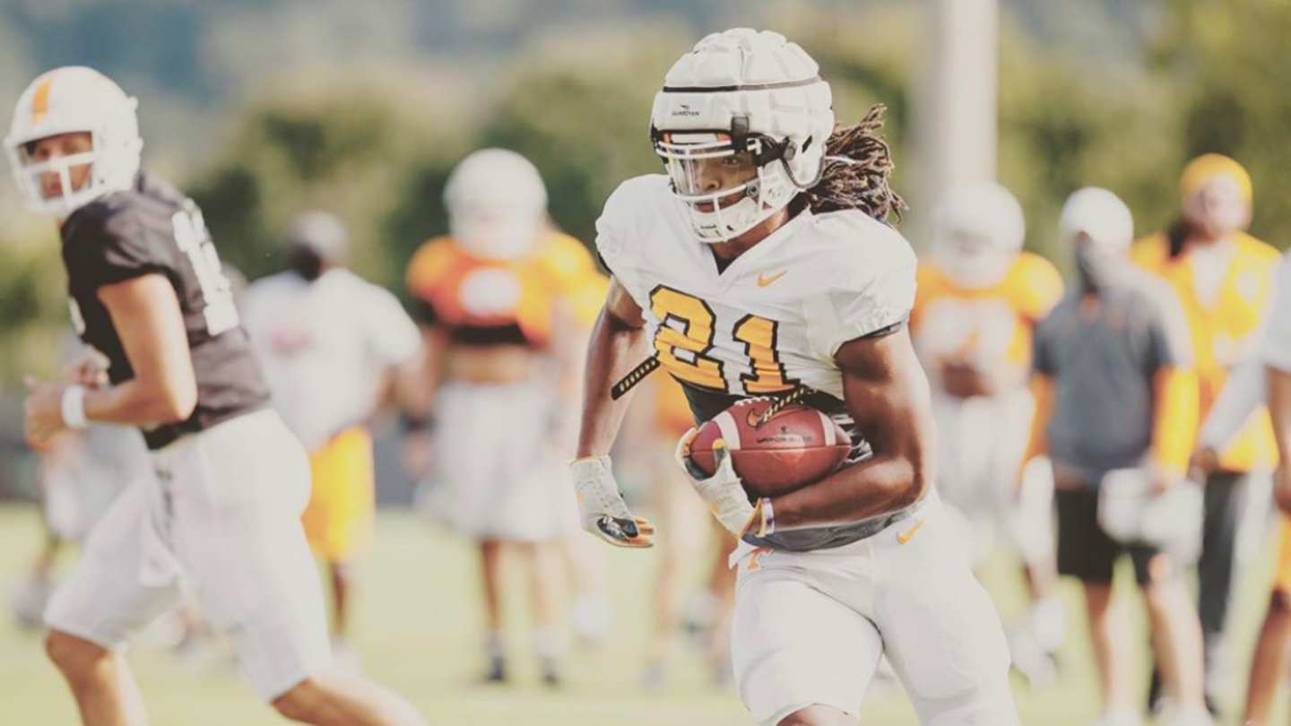 Jay Graham Talks Progress of Freshmen Running Backs, Importance of Bye ...