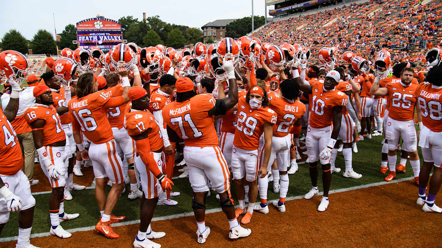 Clemson LB James Skalski Old Vet On Tigers Defense - Sports Illustrated ...