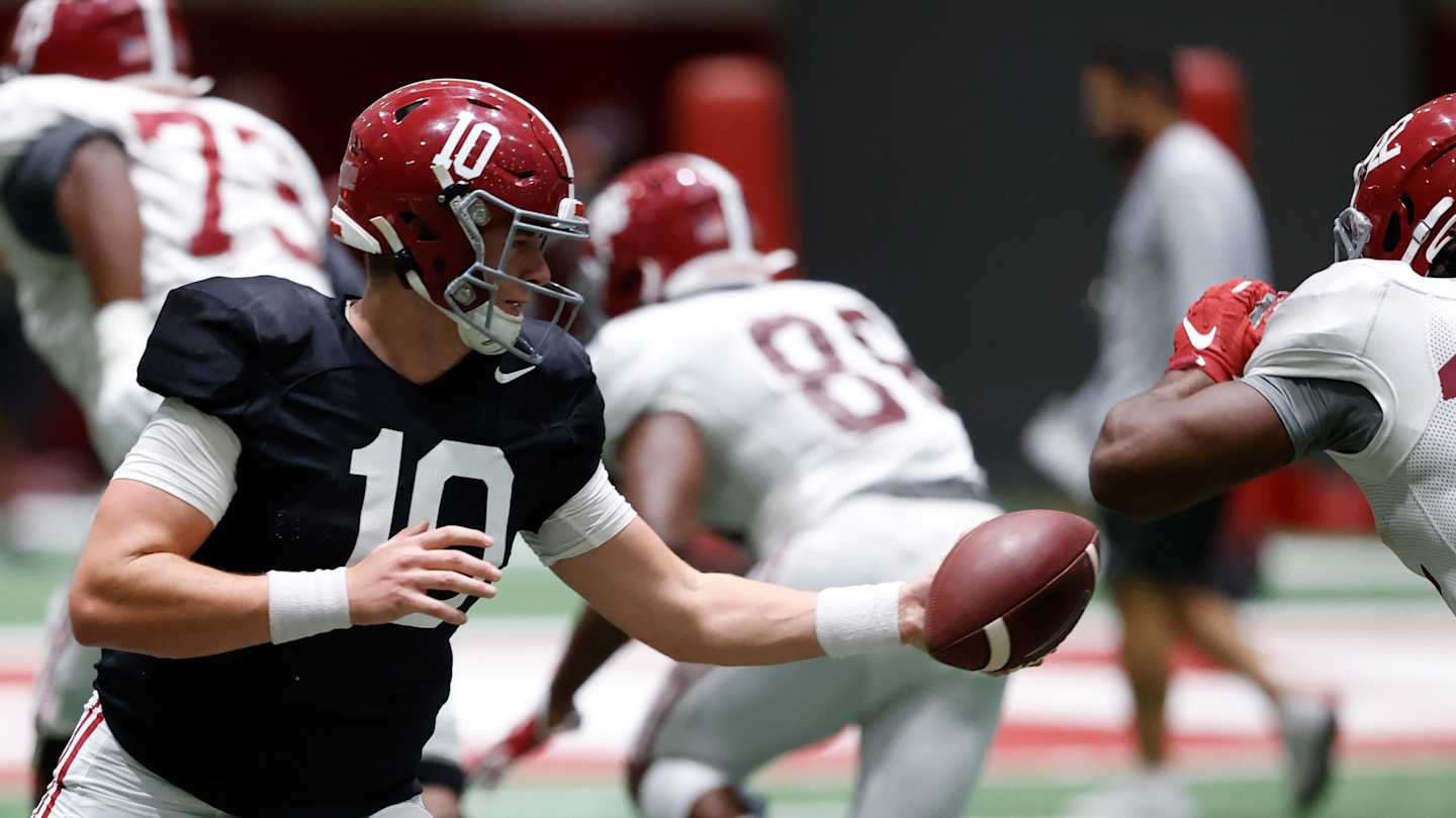 Talk of the Tide: How Does A Postponed Game Affect Mac Jones' Heisman ...