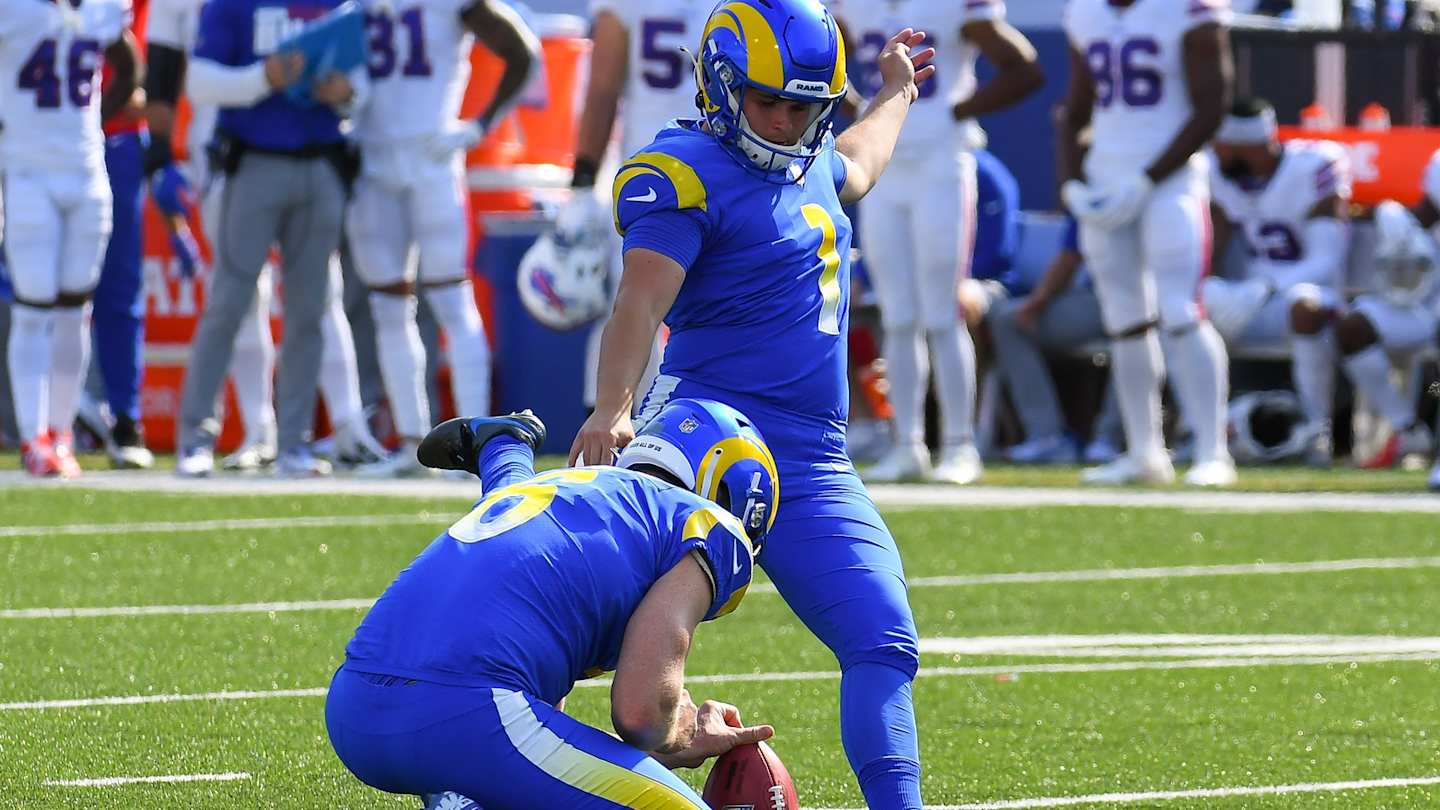 Tennessee Titans Add New Backup Kicker to Practice Squad - Sports ...