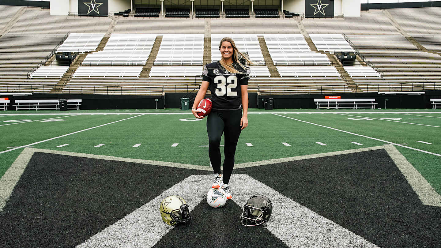 Vanderbilt kicker Sarah Fuller is first woman to play in Power 5 game ...