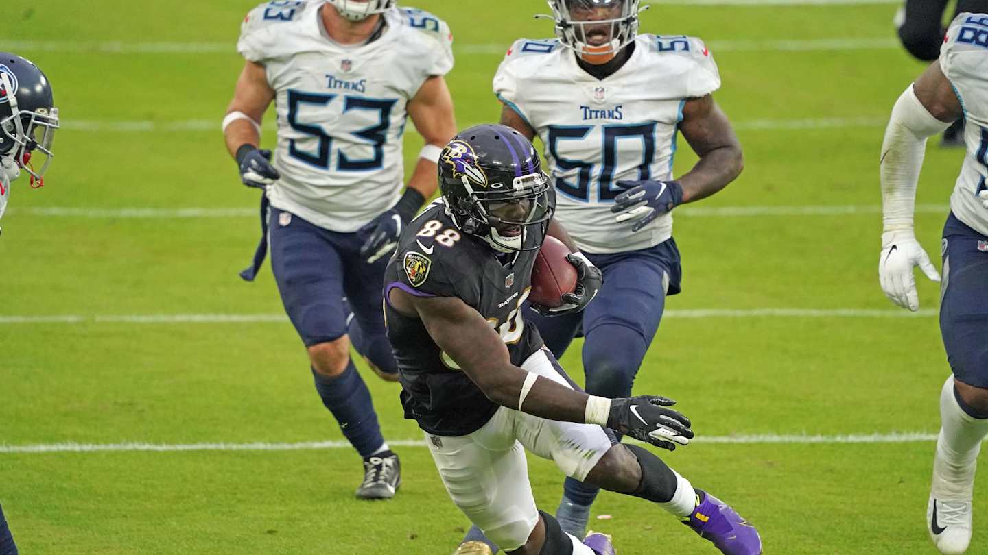 Ravens Make Bigger Commitment to Dez Bryant - Sports Illustrated ...