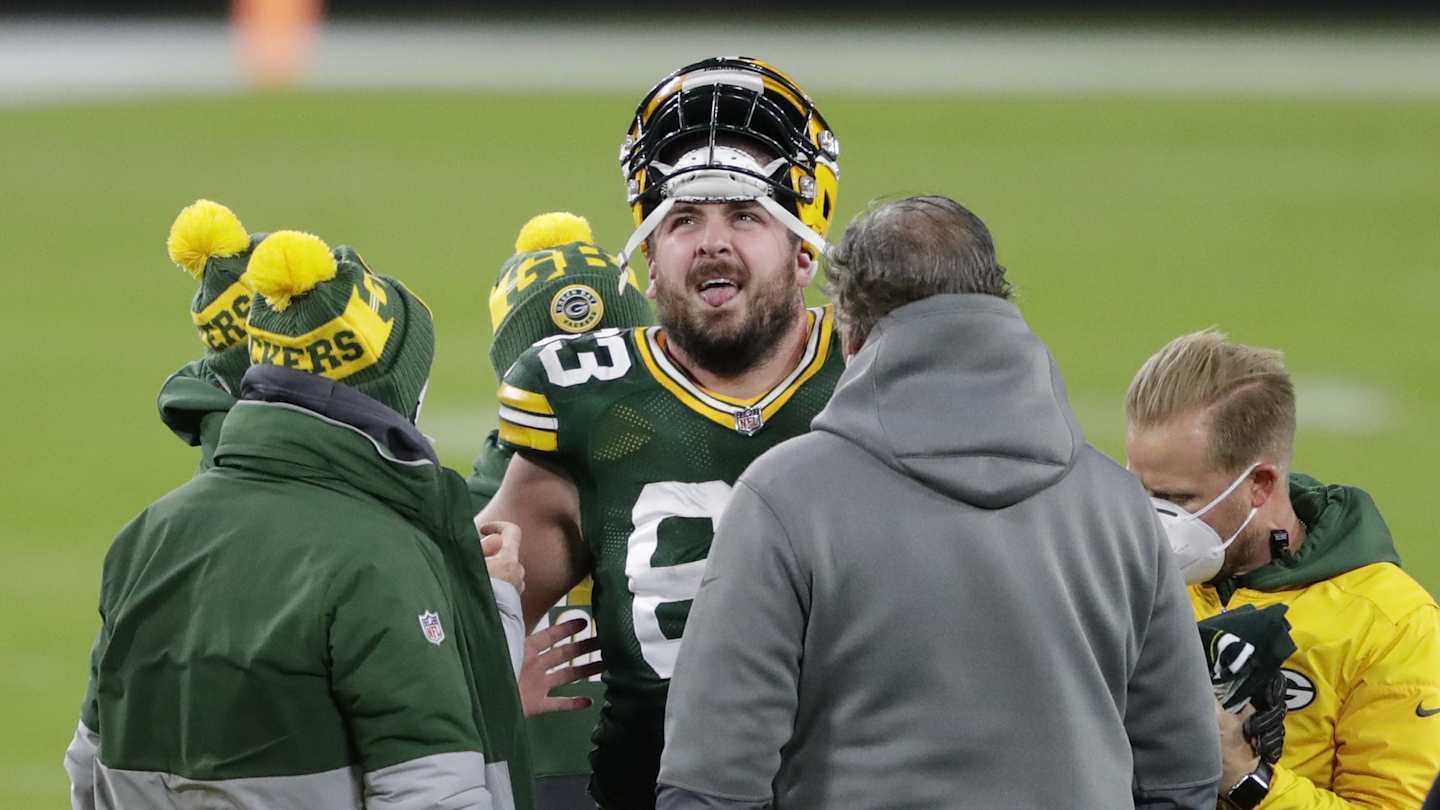 Green Bay Packers Place Corey Linsley on Injured Reserve - Sports ...