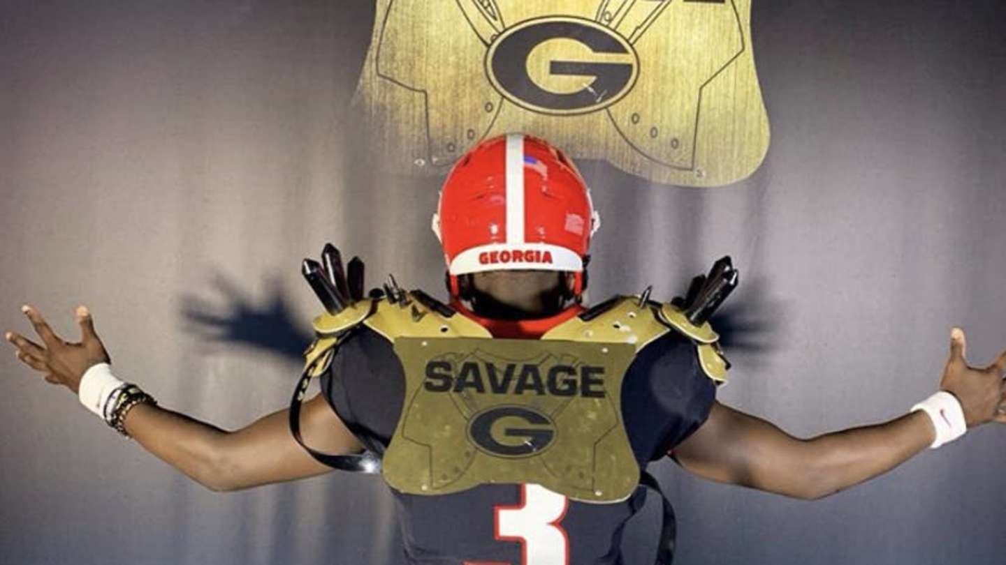 Kamari Lassiter Signs Letter of Intent to Play for Georgia Football ...