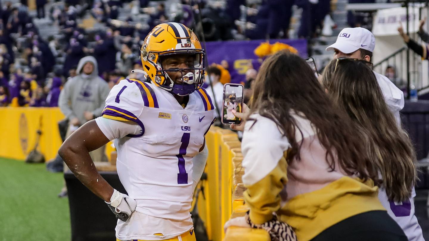 A Breakdown of LSU Football's Kayshon Boutte Historic Receiving Night ...