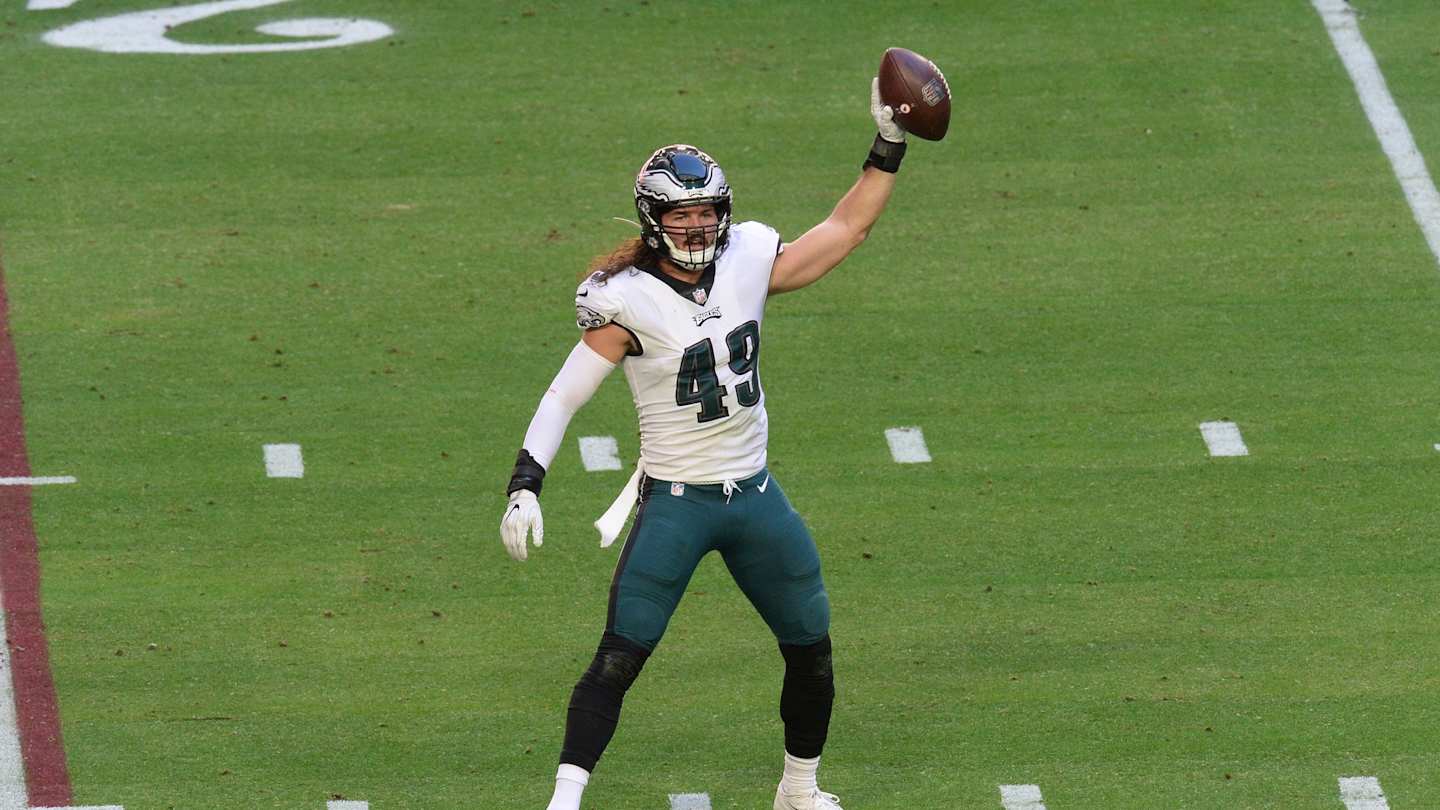 Alex Singleton Becoming a Tackling Machine and Still Getting Better ...