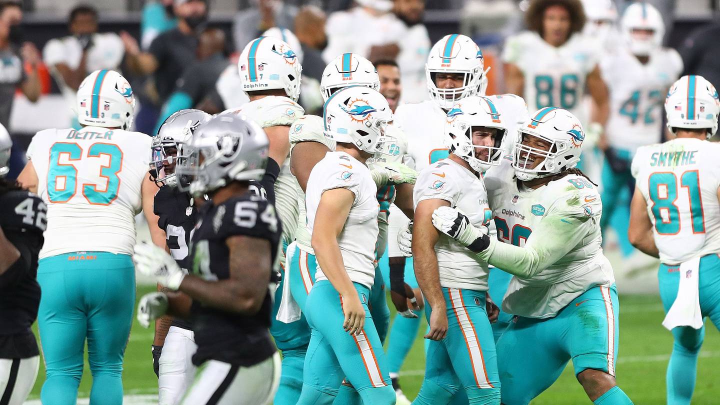 The Best Fins Finishes of the 2000s - Sports Illustrated Miami Dolphins ...