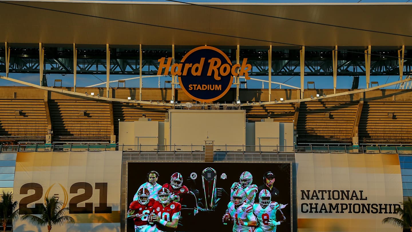 Luicci's Live Look-In Of National Championship game - TMG Sports