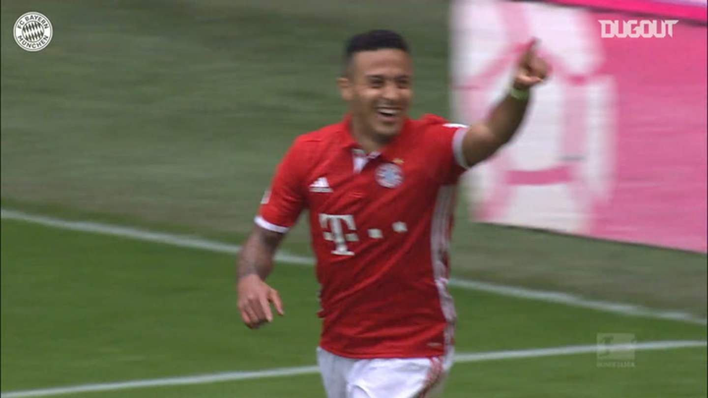 Robert Lewandowski’s backheel assist for Thiago vs Augsburg - Soccer ...