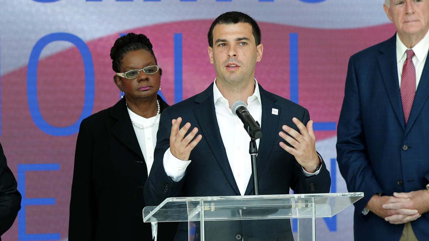 Bucks executive Alex Lasry running for U.S. Senate in 2022 - Sports ...