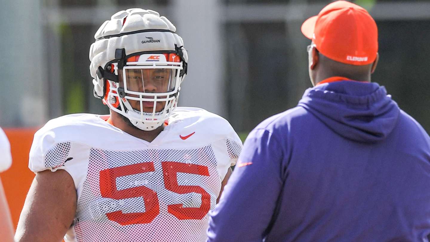 Payton Page Turning Heads for Clemson Tigers - Sports Illustrated ...